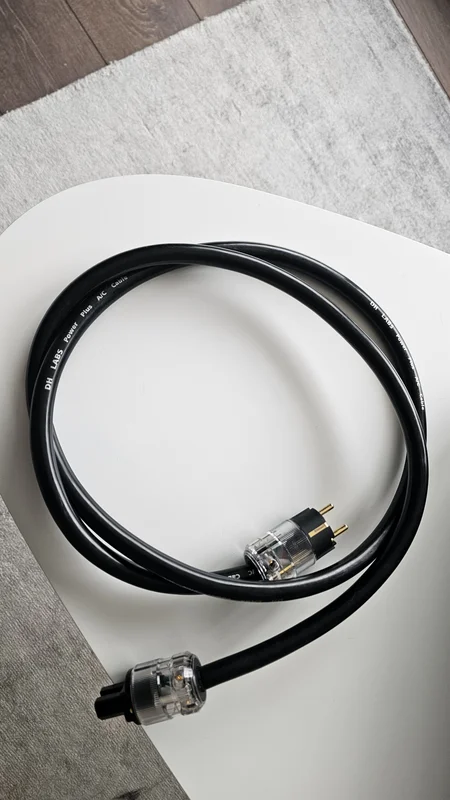 Line Magnetic Audio LM-32 DAC. DAC med valbart utgångssteg; transistor ...