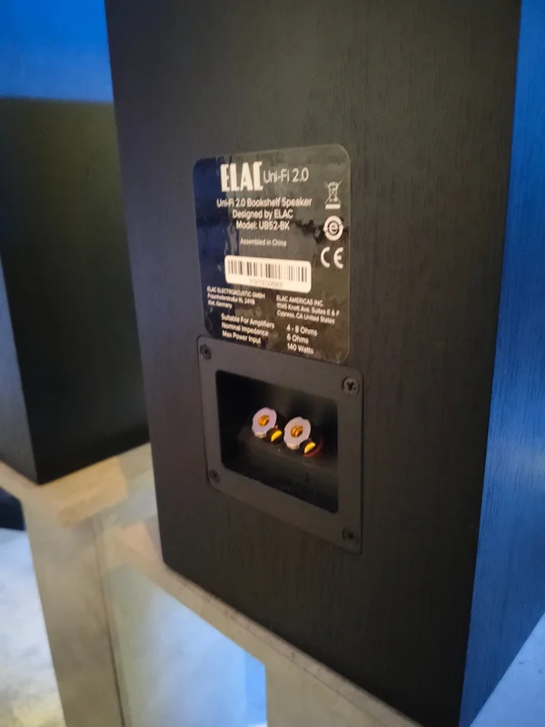 ELAC Uni-Fi 2.0 UB52 | hifitorget.se